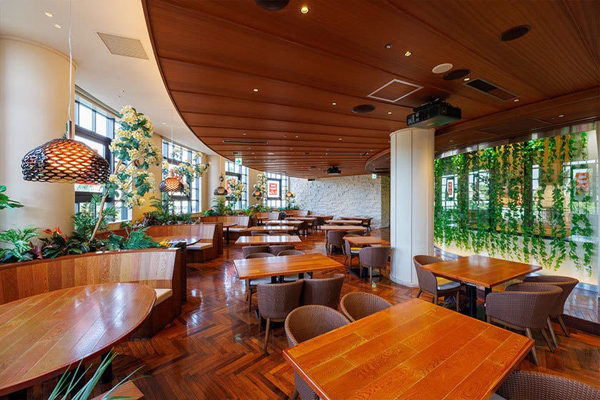 舞浜駅から徒歩5分のハワイアンレストランの写真1