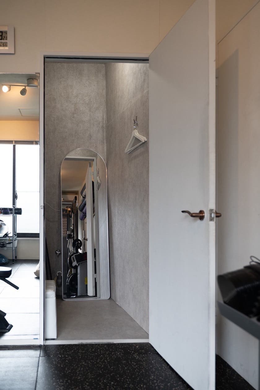 恵比寿・代官山徒歩4分の白基調のパーソナルジムの写真8