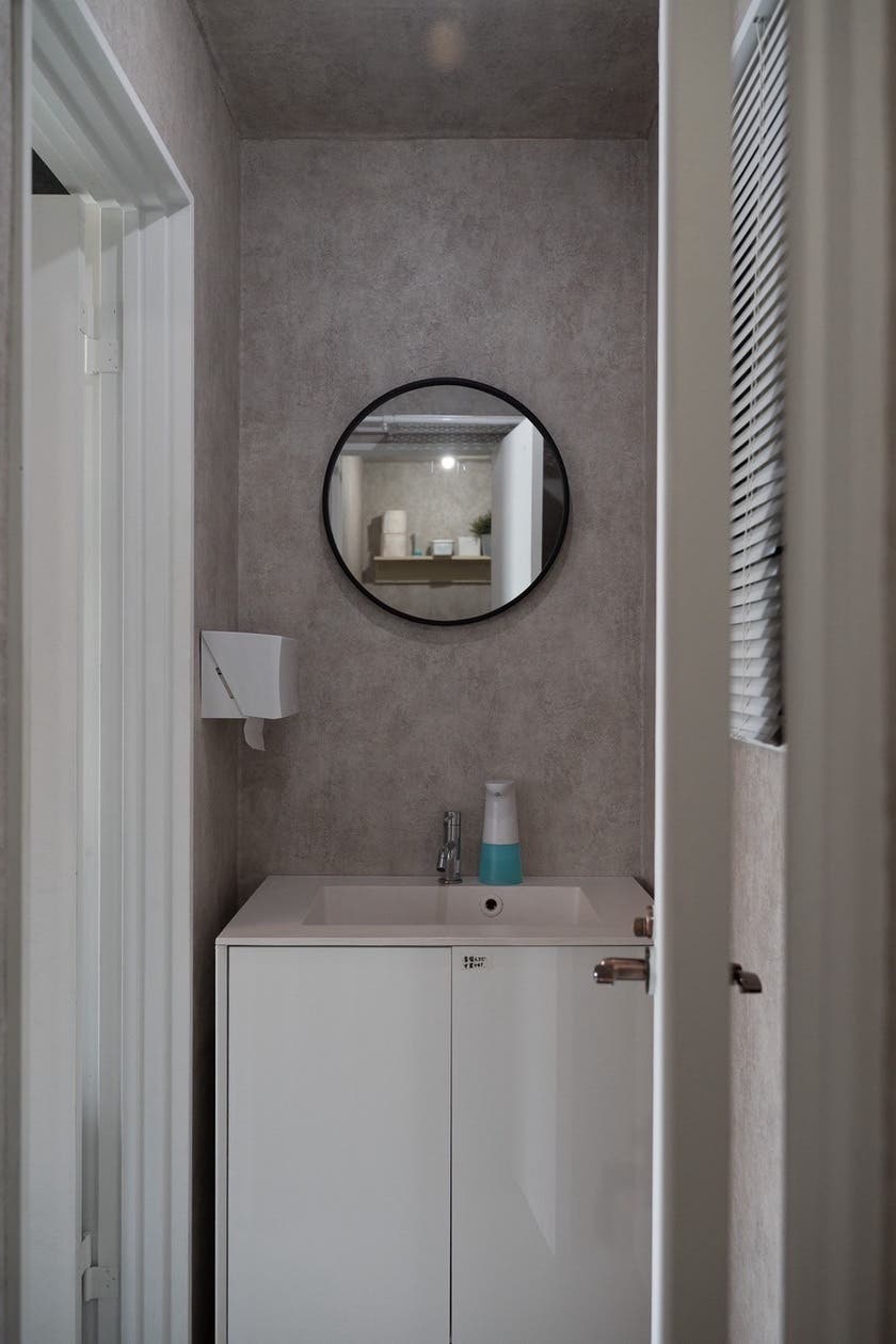 パーソナル指導やトレーニングに最適！30㎡広々トレーニングルームの写真9