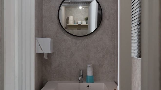 パーソナル指導やトレーニングに最適!30㎡広々トレーニングルームの写真9