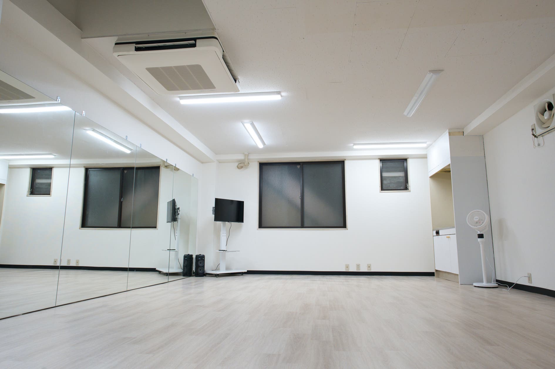 【OPENセール開催！】ダンススタジオ✨池下駅徒歩２分✨ダンス・ヨガ・撮影・ワークショップに！の写真16