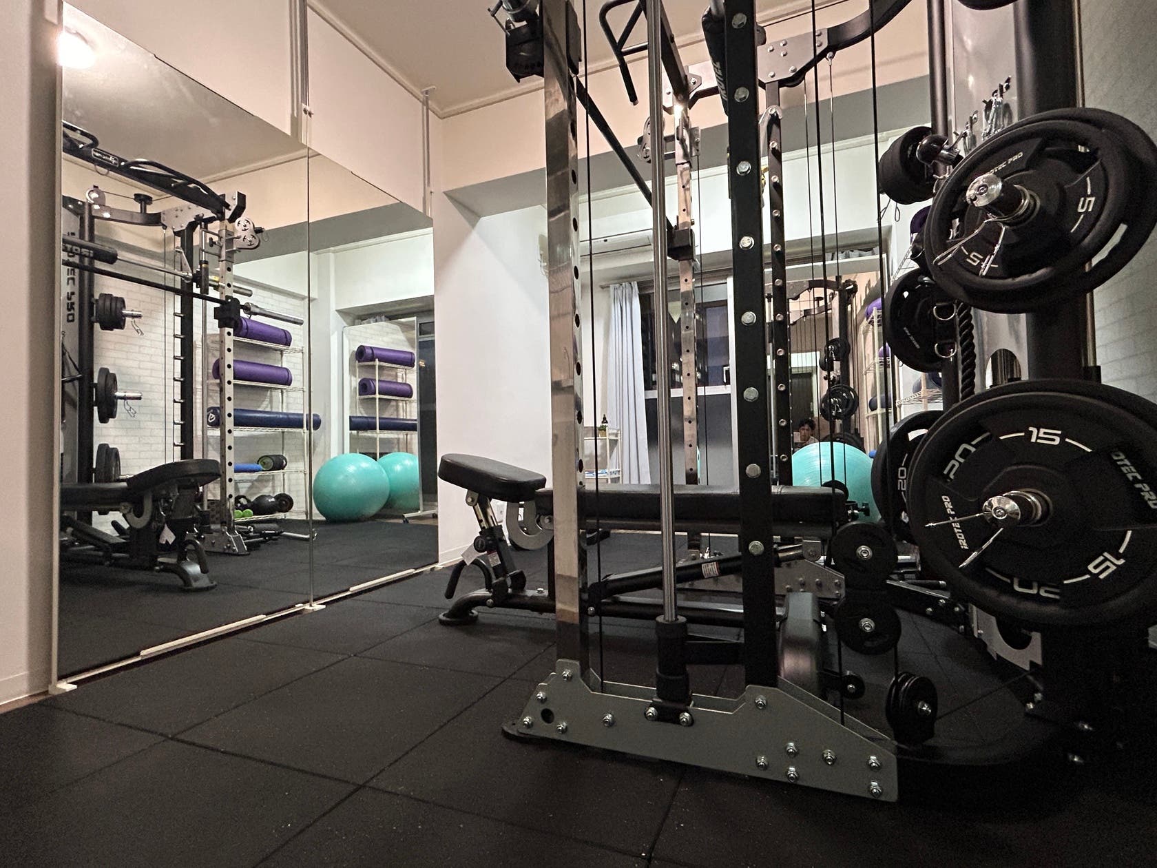 【レンタルジム北浜徒歩3分】2025年9月OPEN！ 筋トレ、パーソナルトレーニングに最適！の写真1