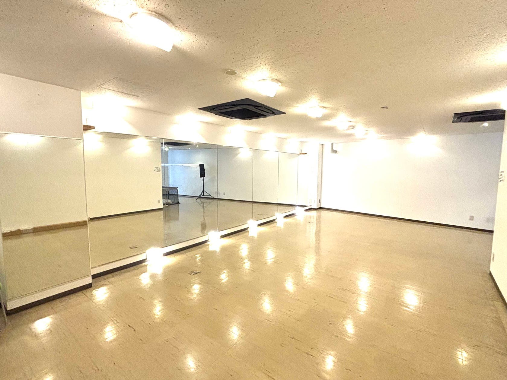 ダンスやウォーキングのレッスンにおすすめのスタジオ！の写真1