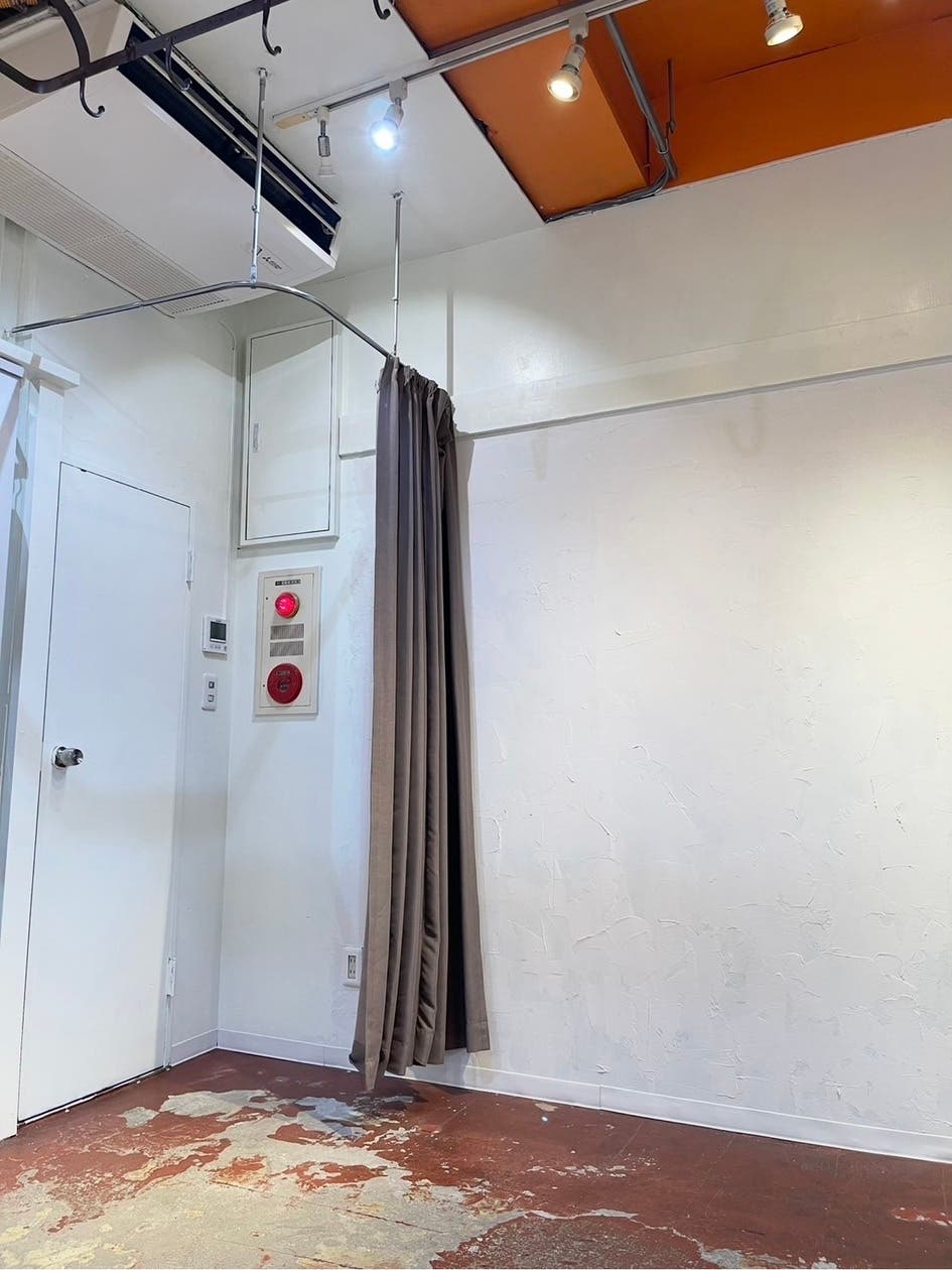 大宮駅から徒歩４分の美容室、古着屋、飲食店が立ち並ぶ人気のストリートの写真4