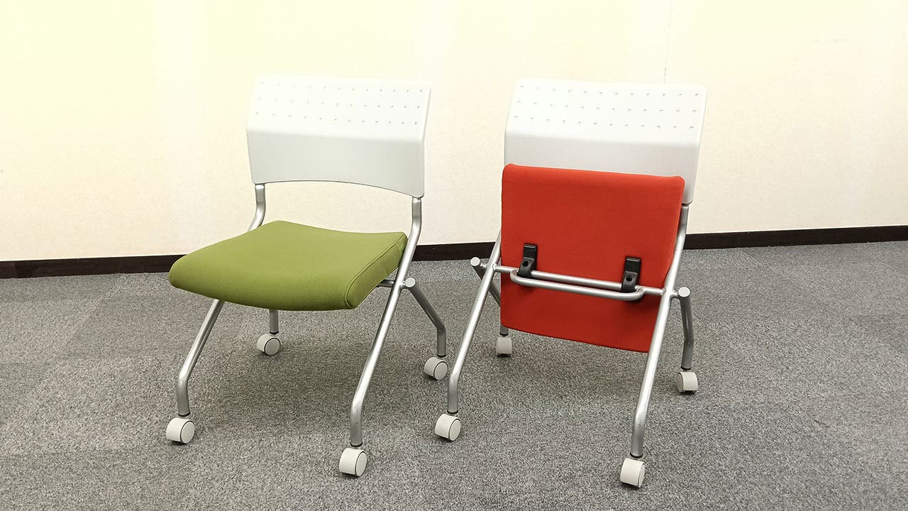 ミーティングチェア（キャスター付き）の画像1