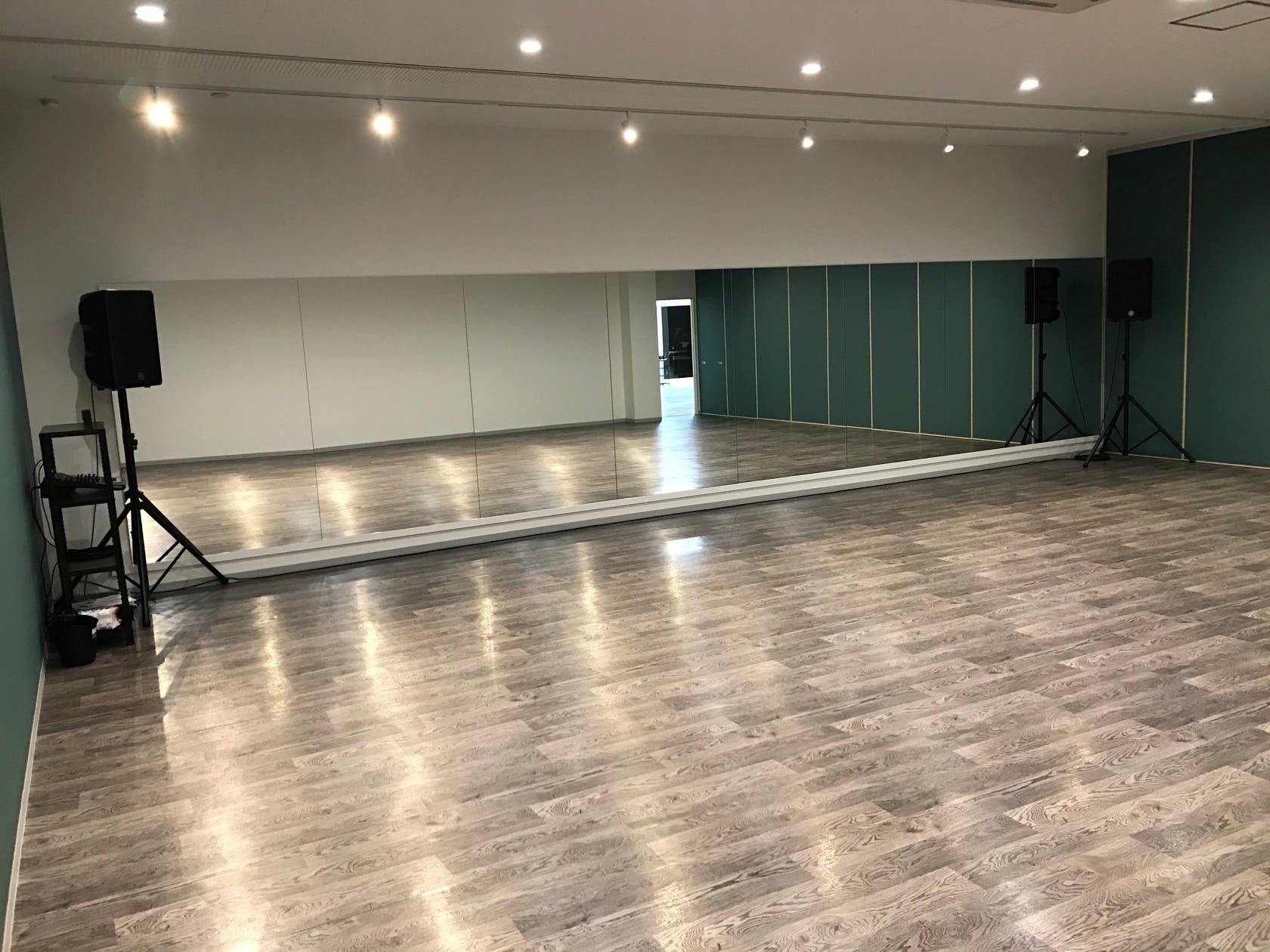 大きい鏡でダンス、ヨガなど利用！！Ｂスタジオの写真2