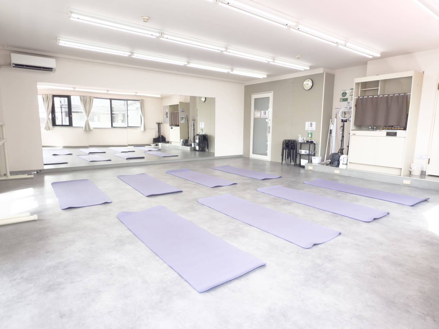 【春日野道駅5分】長時間割最大15％OFF✨地域最安値の広いスタジオでダンス、ヨガ、バレエができる⭐️バレエバーも設置⭐️の写真5