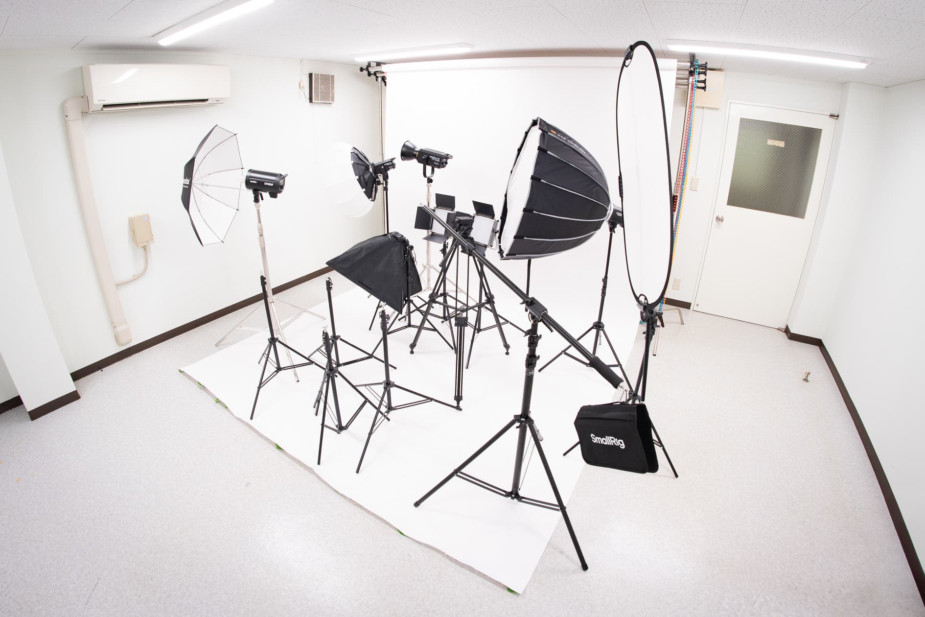 バックペーパー（背景紙）ホワイトの画像1