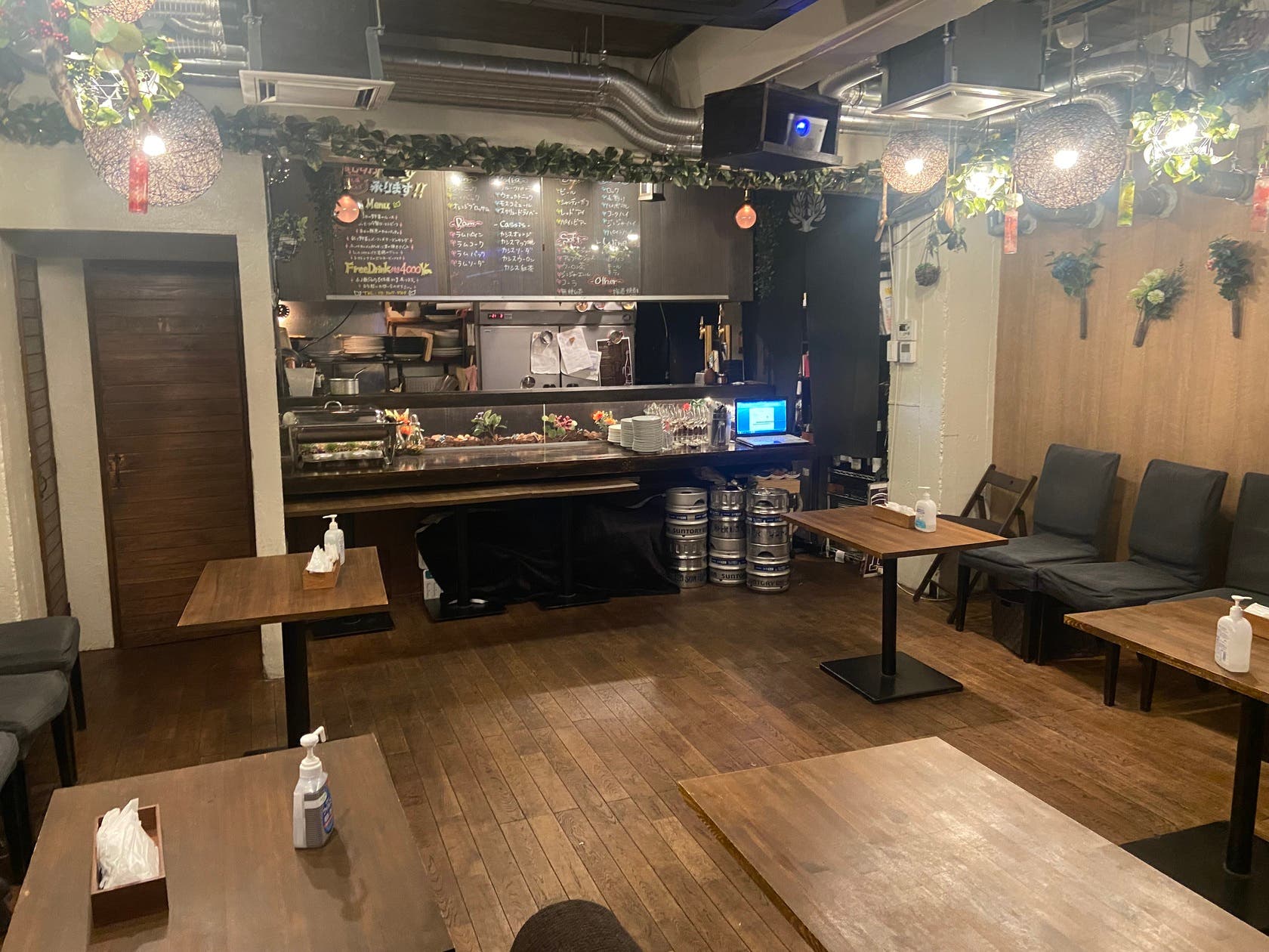 高田馬場駅から徒歩３分の飲食店のレンタルスペースです。の写真5