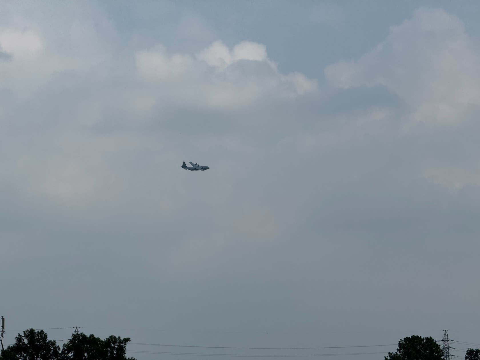 米軍機が間近で撮影できるマンションの１室の写真2