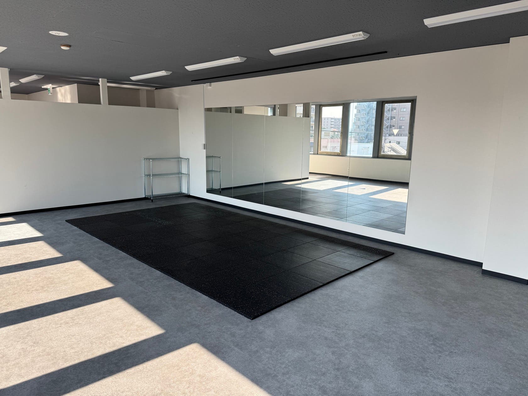 「１時間６００円〜」平塚駅から徒歩５分のダンス演劇楽器演奏なんでもOK!レンタルスタジオ【ショート、YouTube動画撮影OK】の写真3