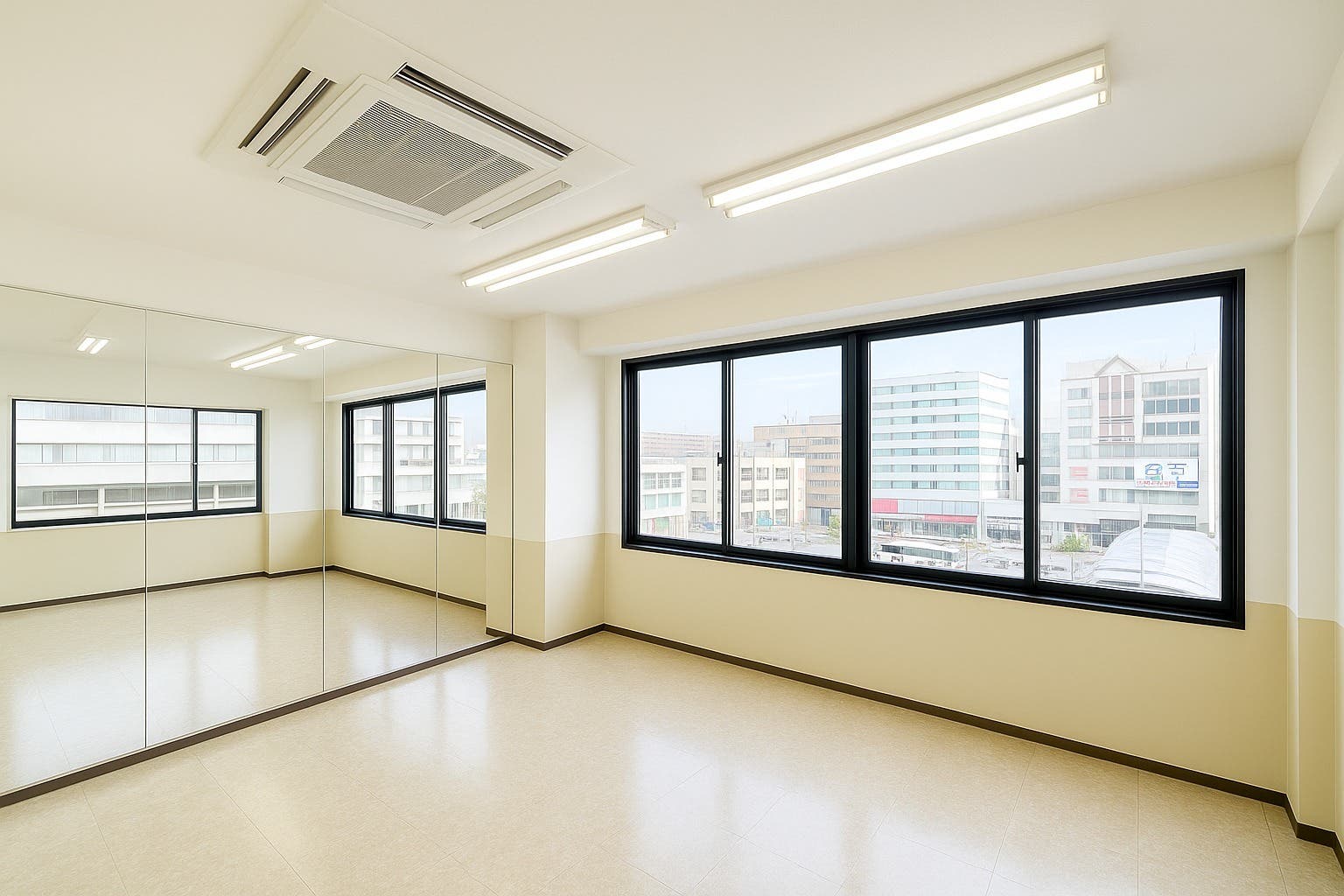 熊谷駅前徒歩1分💃✨少人数特化型スタジオ✨近くにコンビニ多数・レンタルダンススタジオ４階の写真8