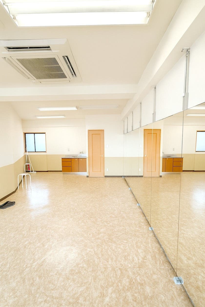 熊谷駅前徒歩1分💃✨少人数特化型スタジオ✨近くにコンビニ多数・レンタルダンススタジオ４階の写真7