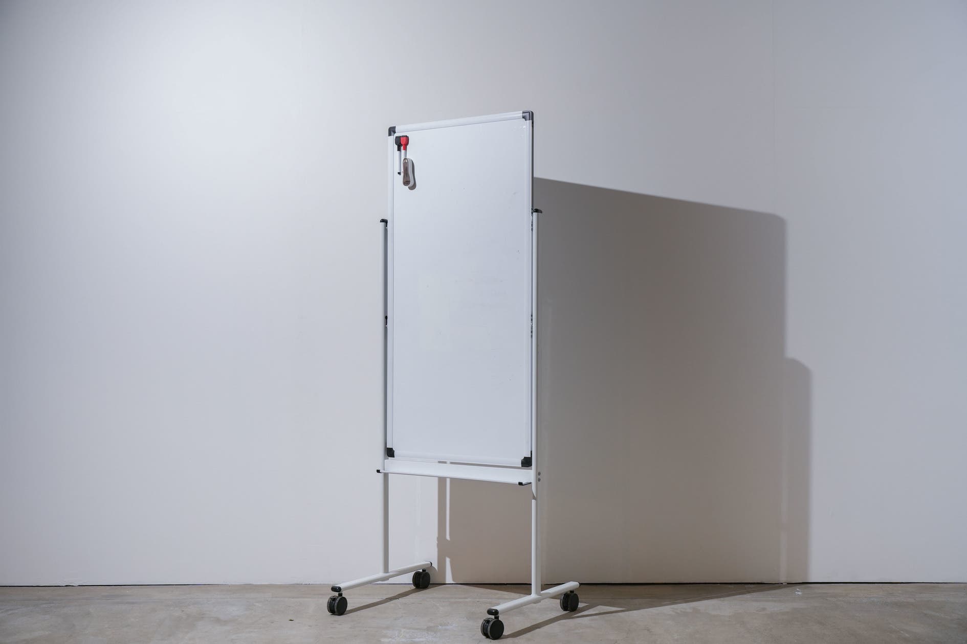 【南阿佐ケ谷駅/徒歩7分】豊富な無料機材！1時間から利用できる防音地下スタジオ｜商用利用OK・撮影・インタビュー収録に最適の写真12