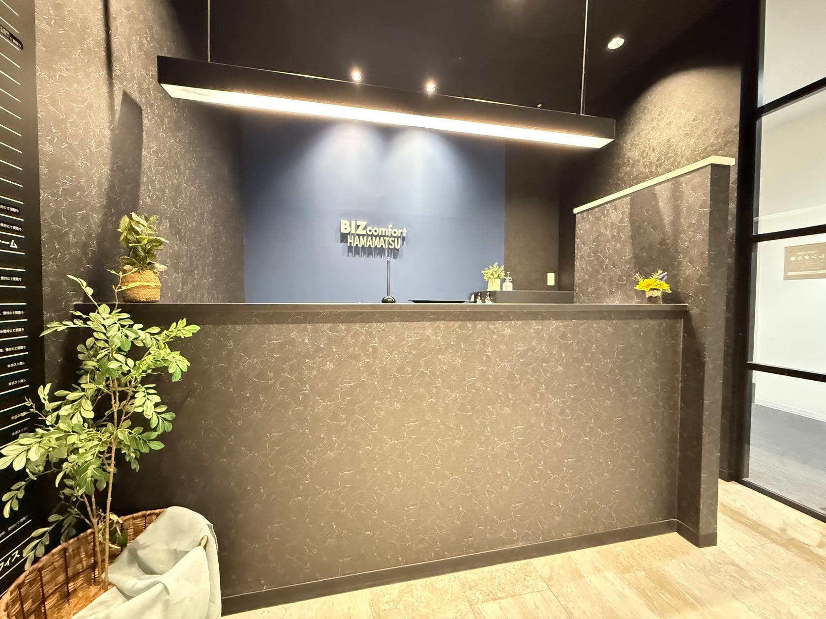【BIZcomfort浜松】駅から徒歩9分！6名用会議室。受付スタッフ滞在打合せ/商談/面接/WEB会議/テレワーク/レッスンの写真8