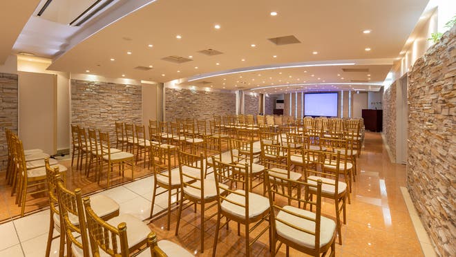 水戸駅南口から徒歩6分!ホテル内会議室を時間で利用できる!(グレイス)の写真1