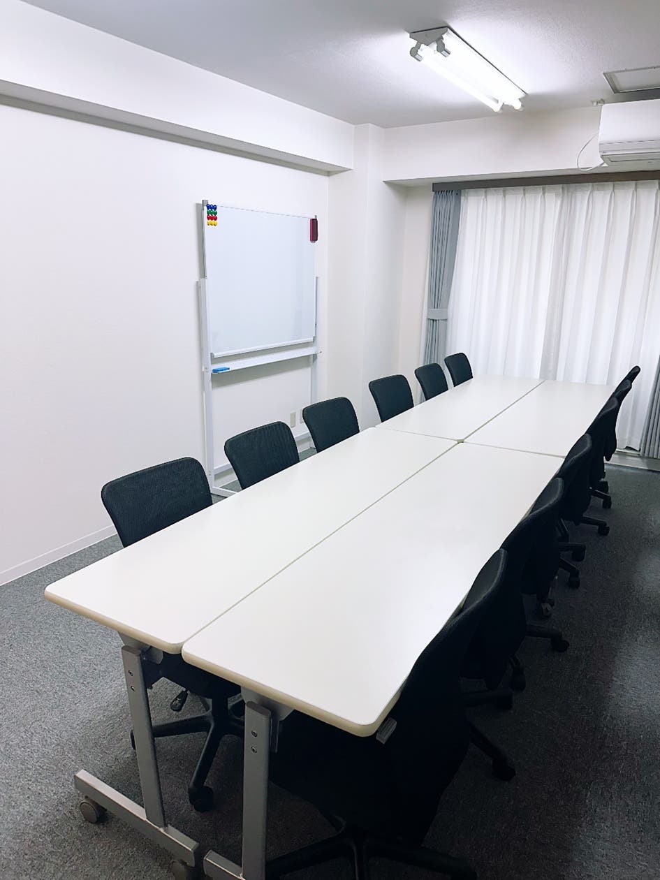 新宿最安値！新OPEN!【新宿駅9分】会議・レッスンに12名着席OK！WIFI完備／飲食可能・少人数パーティーもの写真1