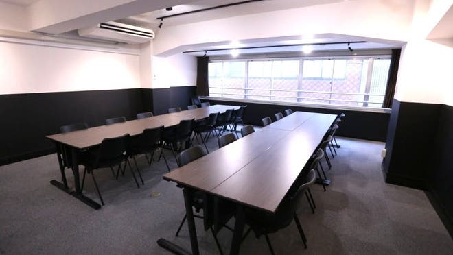 神田駅徒歩1分!セミナー・懇親会・会議!広々ゆったり!の写真4