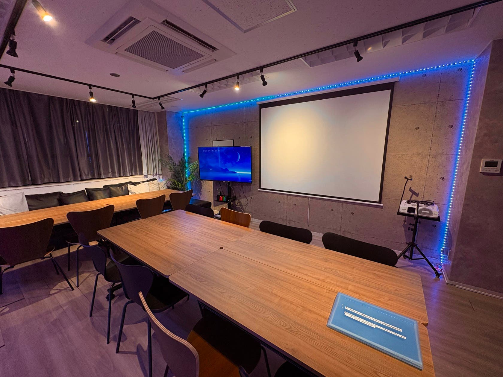 最大24名｜24時間営業｜最新人気ゲーム機｜新宿御苑｜懇親会も出来る会議室｜ビジネス会議、セミナー、ボードゲーム_482の写真8