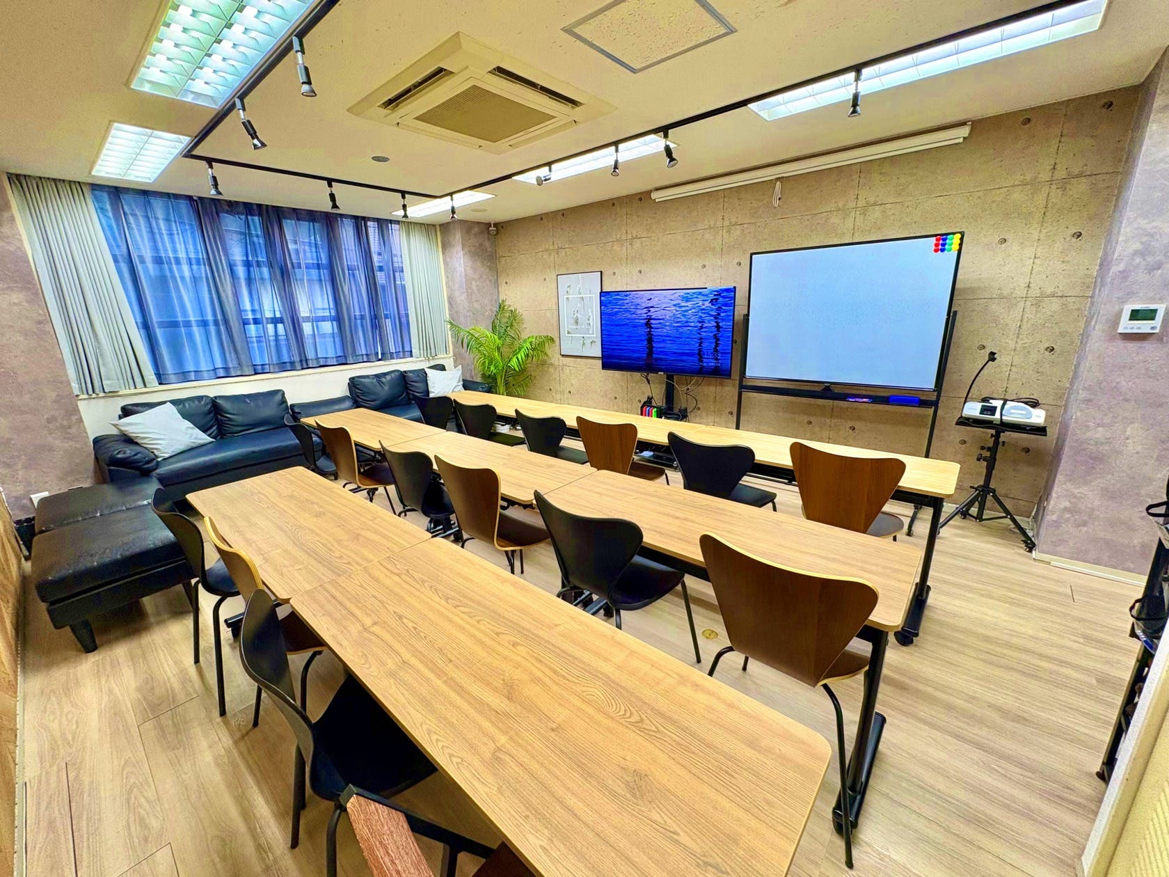 最大24名｜24時間営業｜最新人気ゲーム機｜新宿御苑｜懇親会も出来る会議室｜ビジネス会議、セミナー、ボードゲーム_482の写真12