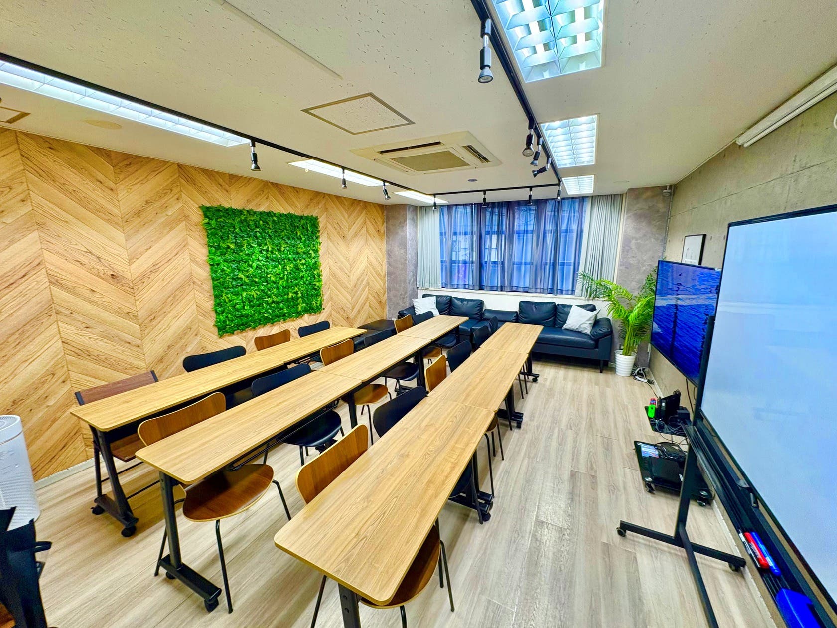 最大24名｜24時間営業｜最新人気ゲーム機｜新宿御苑｜懇親会も出来る会議室｜ビジネス会議、セミナー、ボードゲーム_482の写真13