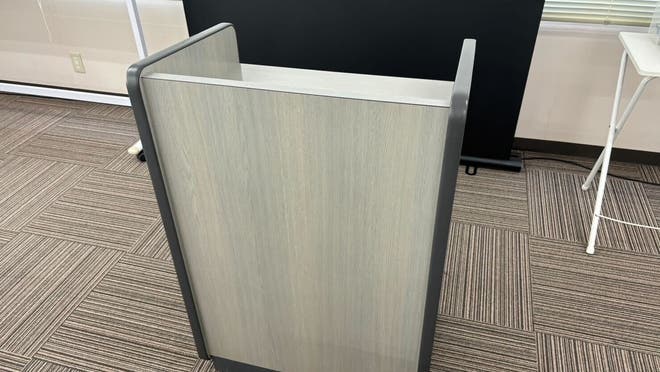 六本木一丁目駅から徒歩3分 溜池山王駅から徒歩4分 着席42名まで 中規模なセミナー会議に最適の写真8