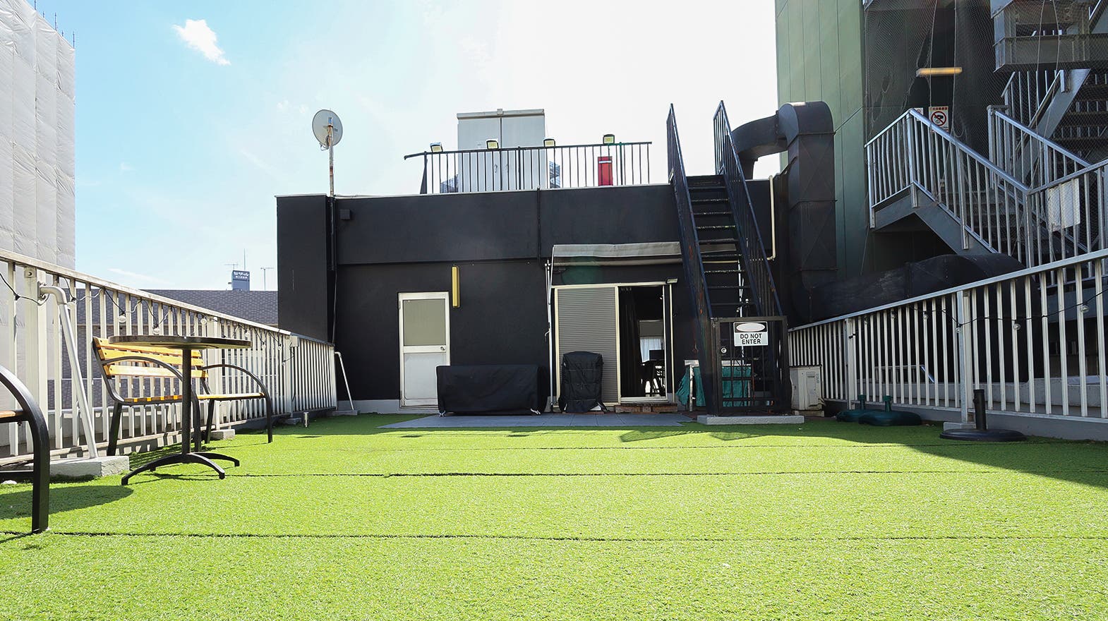 【えこてんハウススタジオ 】総面積100㎡以上！屋上も使えるマルチメディアスペース！Youtubeやライブ配信会議スペースに！の写真2