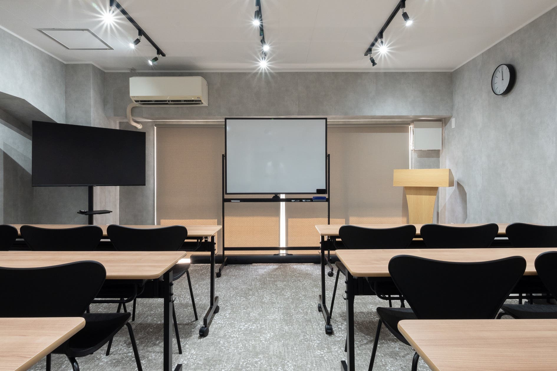 ミリオン会議室新大阪２号店【新大阪駅3分】最大35名/光回線/プロジェクター/モニター/持込飲食可/パーティプラン🎉の写真12