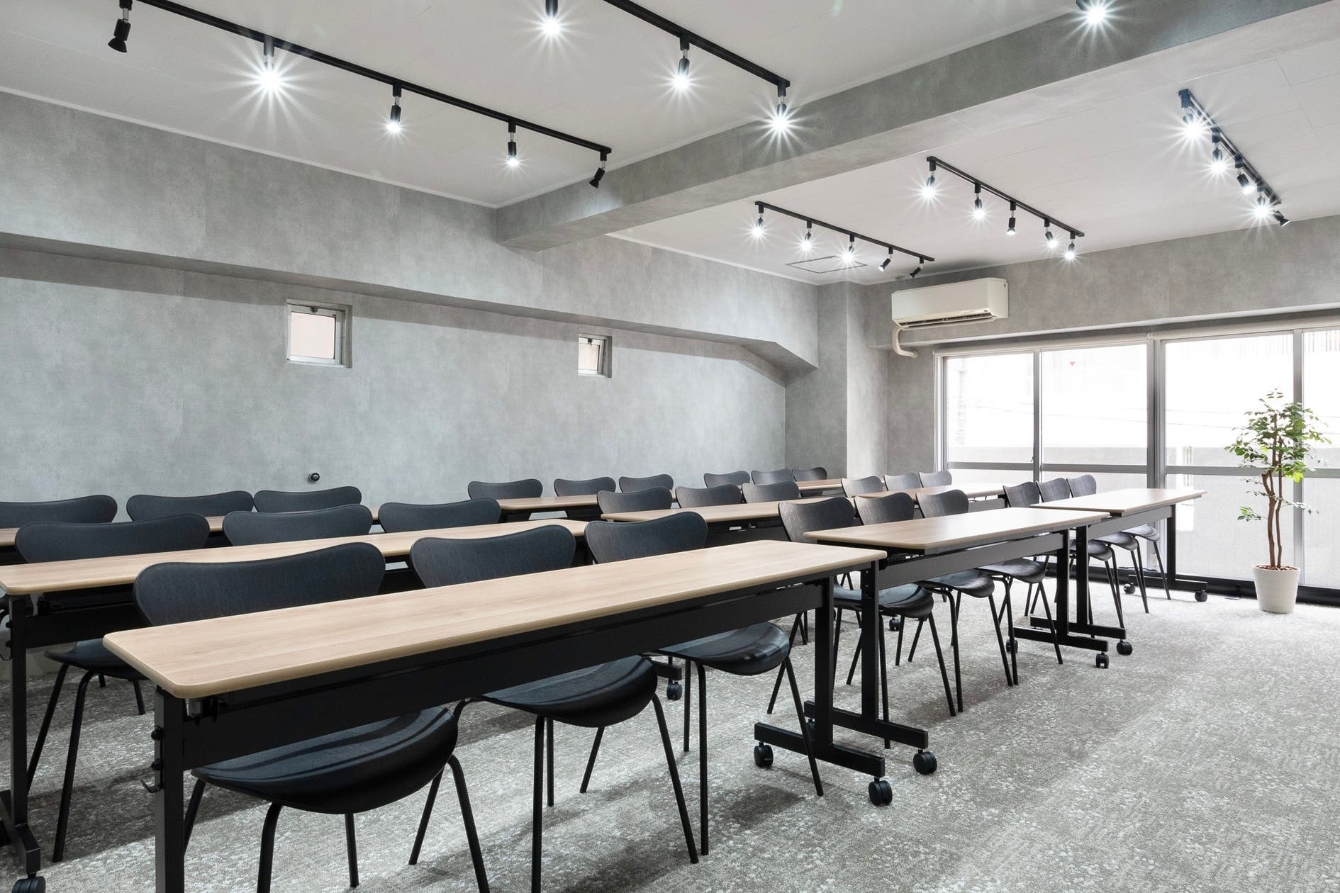 ミリオン会議室新大阪２号店【新大阪駅3分】最大35名/光回線/プロジェクター/モニター/持込飲食可/パーティプラン🎉の写真6