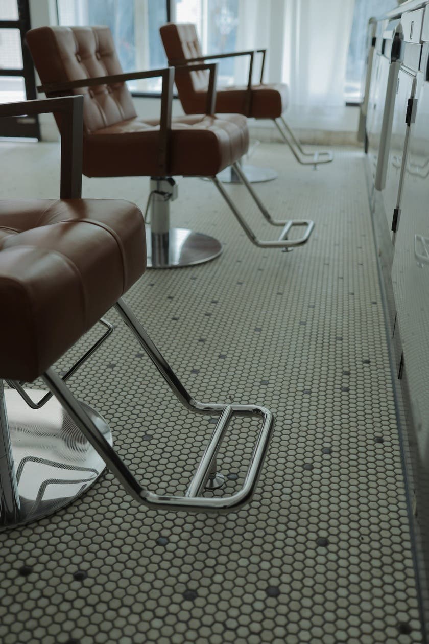 【目黒/西小山/レトロ×アンティーク美容室スタジオ】床屋モチーフ/背景スタンド/照明機材/ゴミ捨ておまかせの写真23