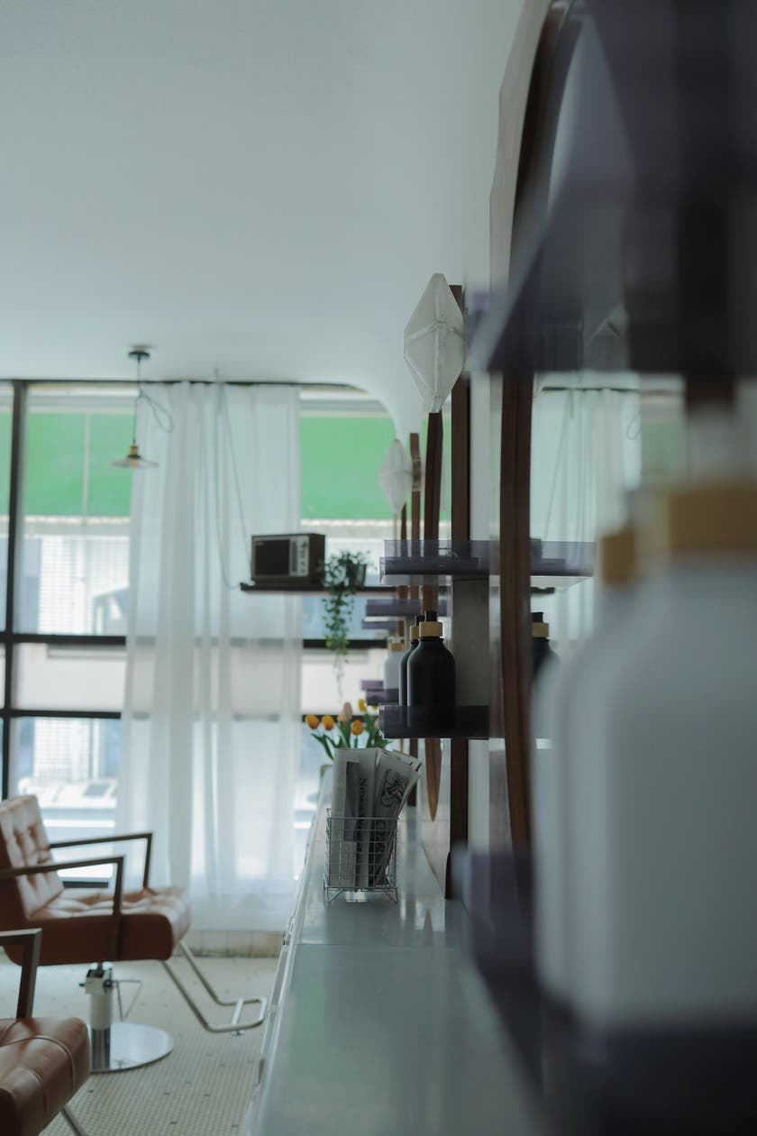 【目黒/西小山/レトロ×アンティーク美容室スタジオ】床屋モチーフ/背景スタンド/照明機材/ゴミ捨ておまかせの写真24