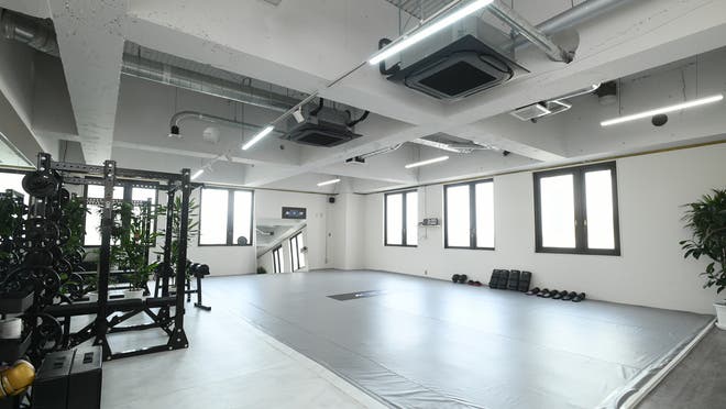 川越駅から徒歩2分の好立地! 広々 100㎡超えの空間 を、時間貸しでご利用いただけます。の写真2