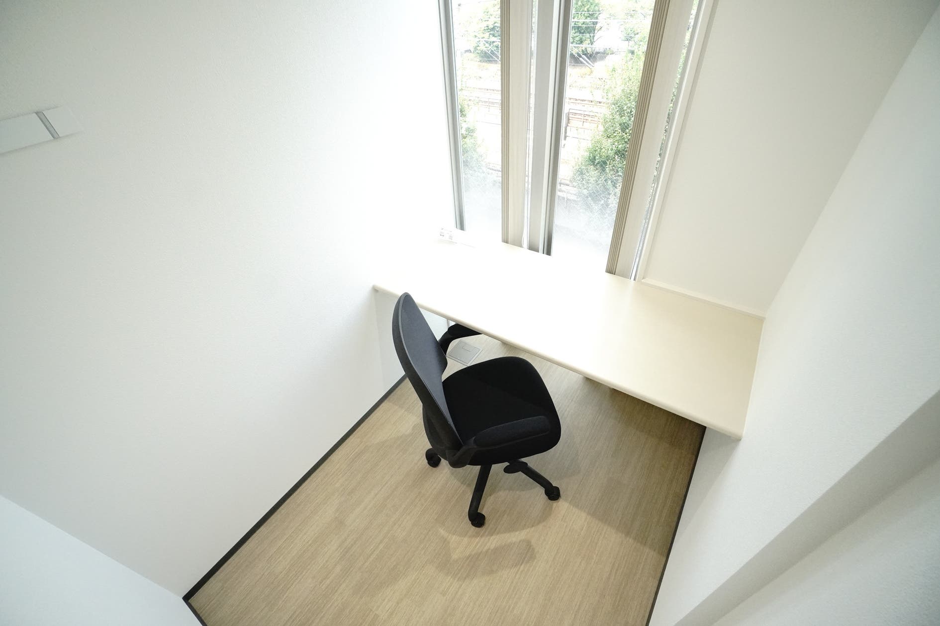 ＜UPオフィス水道橋 403号室＞水道橋駅徒歩3分🚃1人用個室🚪光回線Wi-Fi📶電源🔌リモートワーク/Web面接/作業の写真1