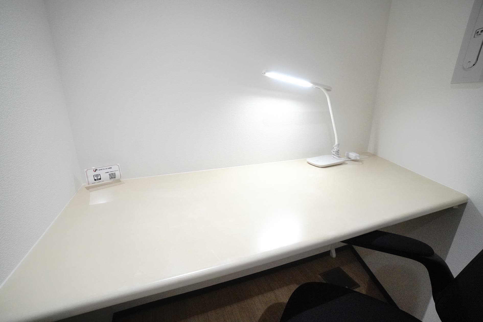 ＜UPオフィス水道橋 407号室＞水道橋駅徒歩3分🚃1人用個室🚪光回線Wi-Fi📶電源🔌リモートワーク/Web面接/作業の写真3