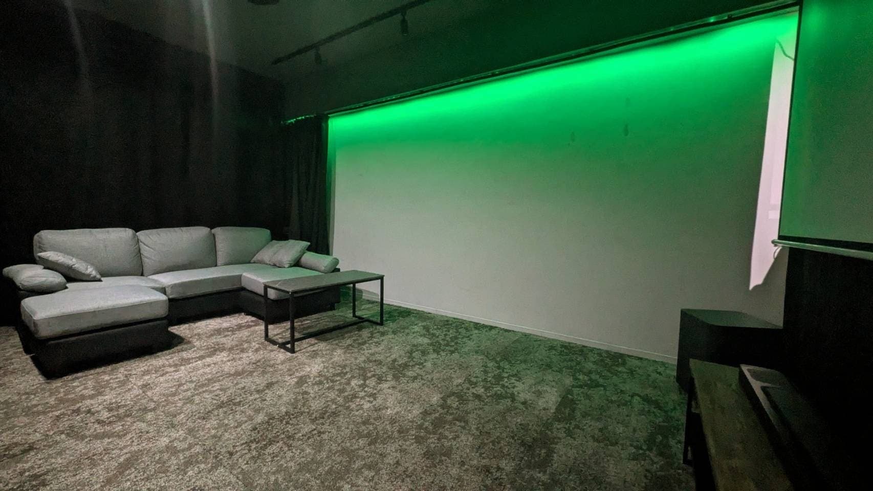 【オープン記念価格★ごみ捨て無料✨】六本木の秘密シネマルーム🎬撮影配信・映画デート・女子会の写真6