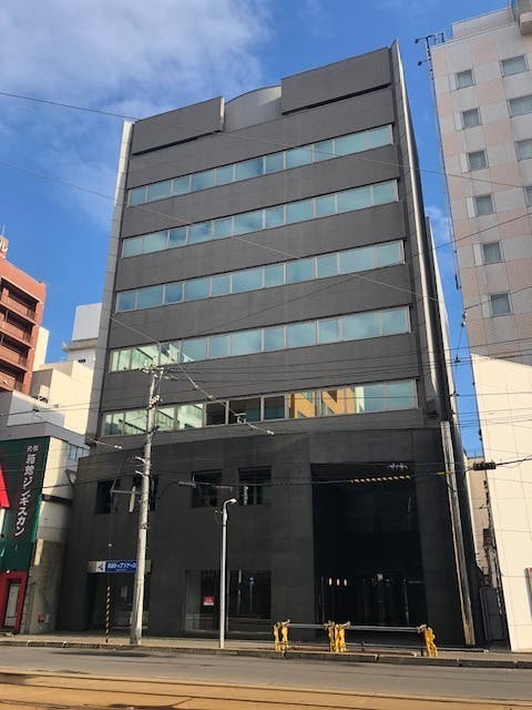 【15人用】Wi-Fi・コンセント完備！函館駅前徒歩2分！短時間利用可能の貸会議室です！の写真4