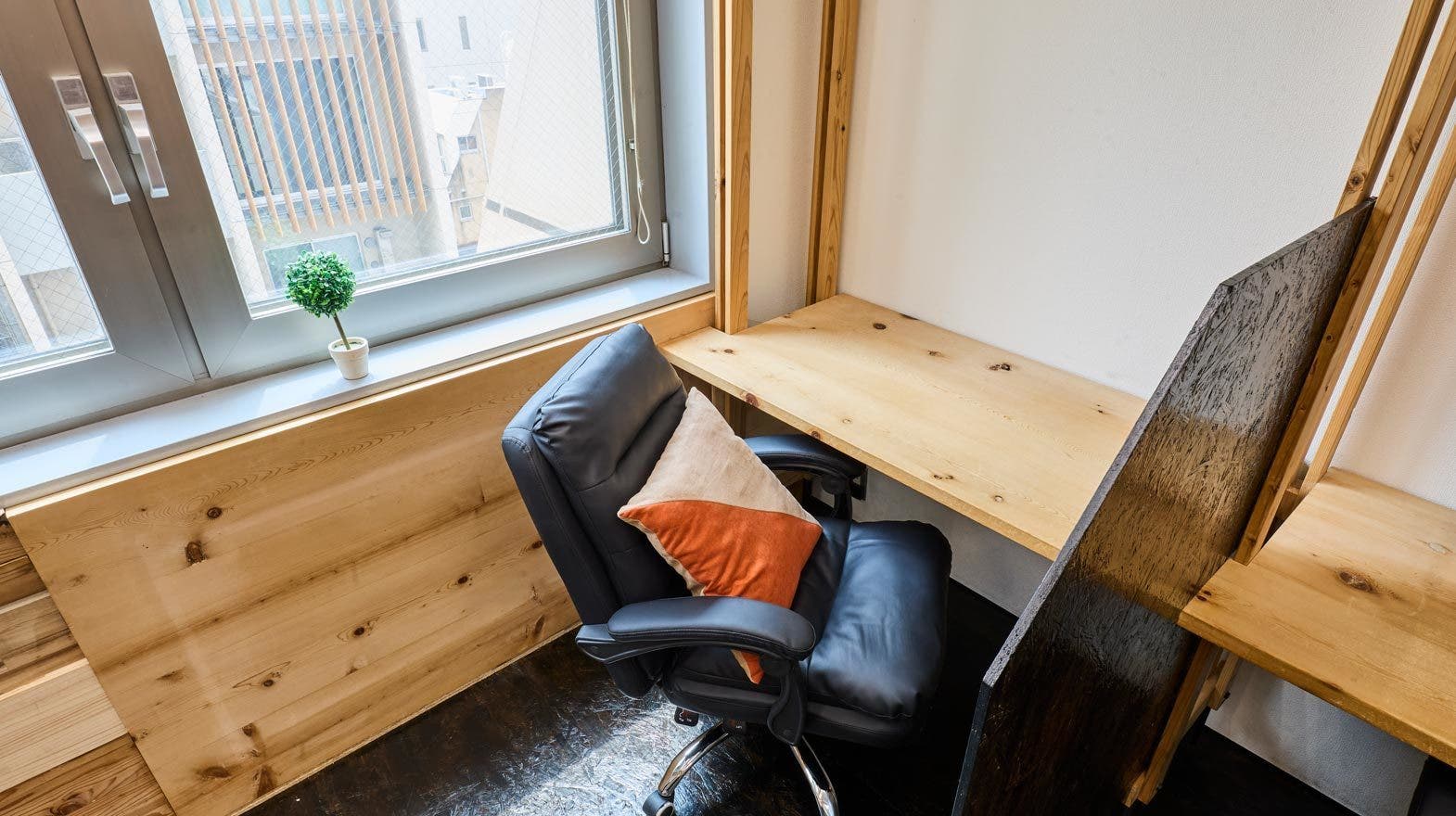 東銀座駅2分・デザイン事務所が運営するコワーキングスペース。の写真2