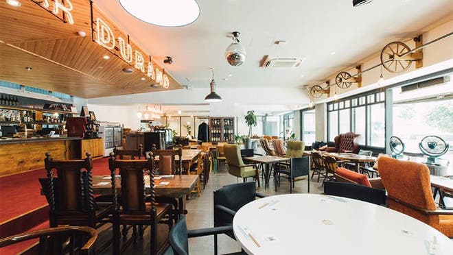 🎉アンティーク家具が揃う🎉西鉄久留米駅から徒歩1分✨おしゃれな空間✨イベントスペースの写真1