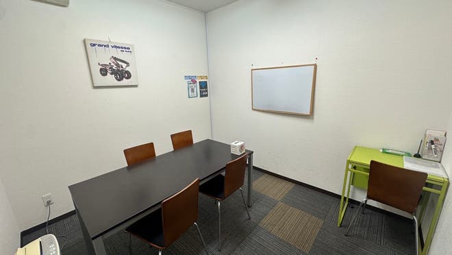 ☆★茅ヶ崎駅徒歩2分・Wi-Fi完備★☆会議・テレワーク・契約手続きに使える多用途レンタルスペース Room①の写真4