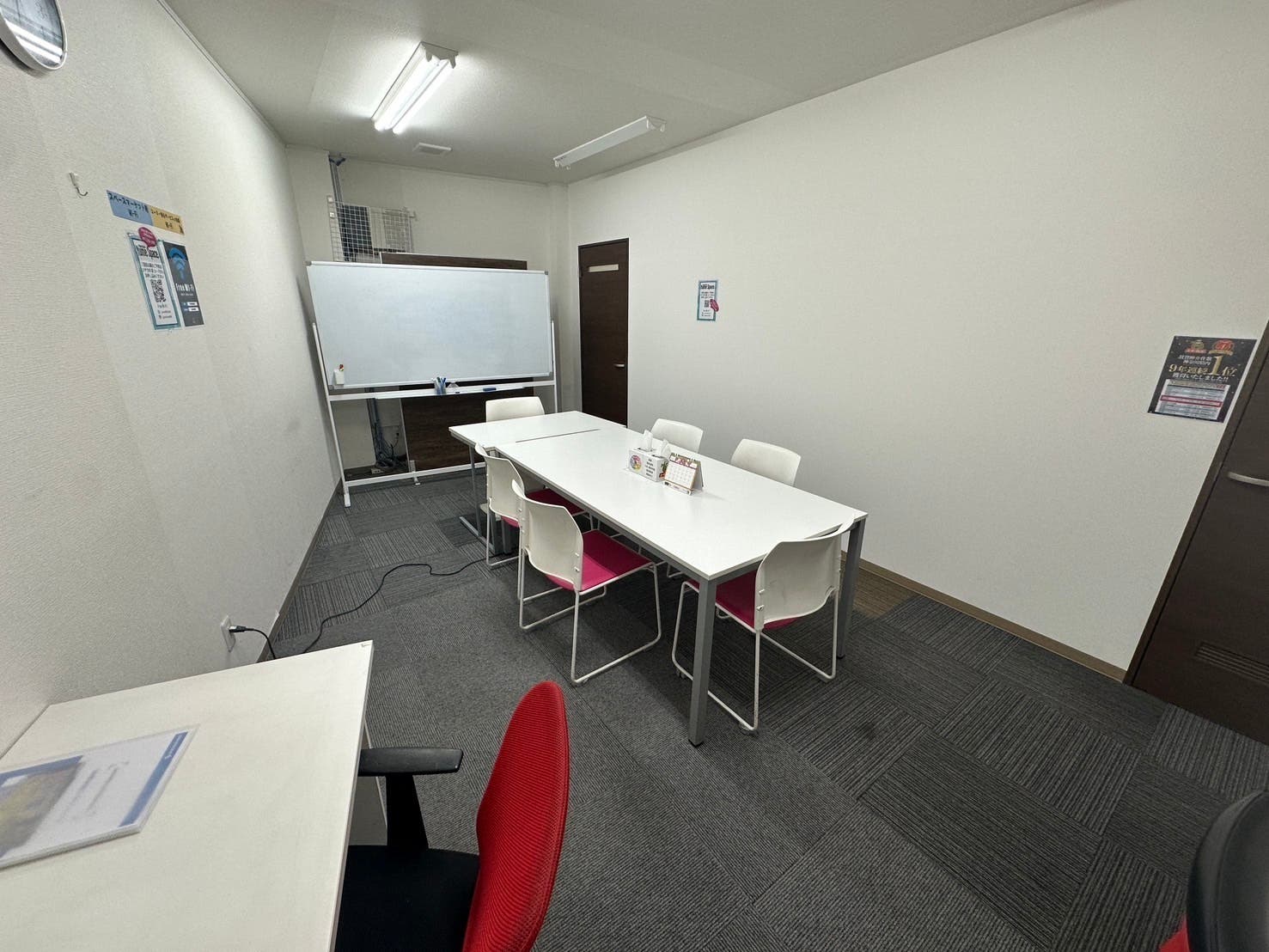 ☆★茅ヶ崎駅南口から徒歩2分・Wi-Fi完備★☆　会議・テレワーク・契約手続きに使える多用途レンタルスペース　Room②の写真4