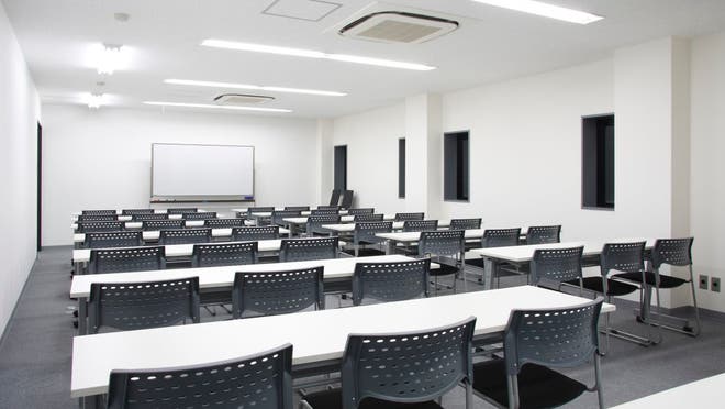 【名古屋駅徒歩5分】駅近☆24時間365日ご利用可能☆Wi-Fi無料 2階セミナールーム2B 42名の写真1