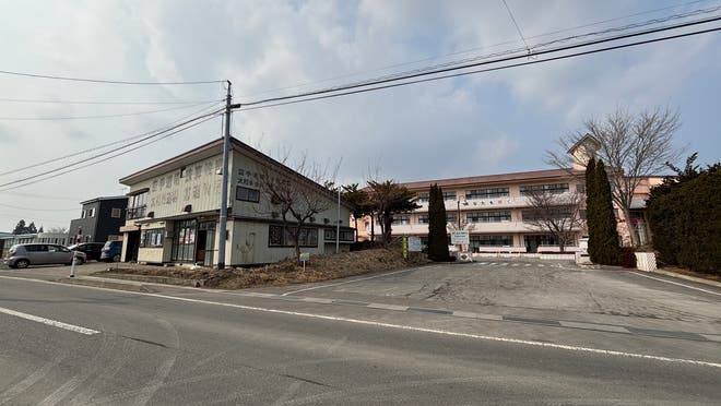 バス停徒歩5秒 元道場の40畳貸し切り 貸し会議室・スタジオ・ワークショップに 月極テナントも募集中の写真4