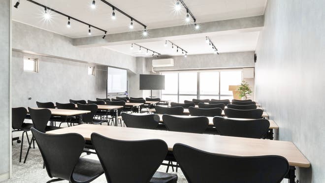 ミリオン会議室新大阪2号店【新大阪駅3分】最大35名/光回線/プロジェクター/モニター/持込飲食可/パーティプラン🎉の写真1