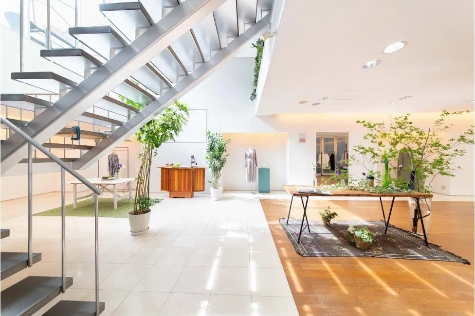 【北参道駅から徒歩３分】太陽が降り注ぐ、明るく落ち着いた開放的な空間です。の写真4