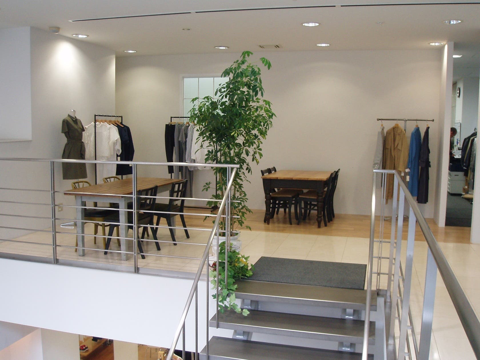 【北参道駅から徒歩３分】太陽が降り注ぐ、明るく落ち着いた開放的な空間です。の写真9