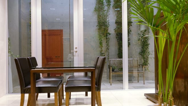 【北参道駅から徒歩3分】太陽が降り注ぐ、明るく落ち着いた開放的な空間です。の写真10