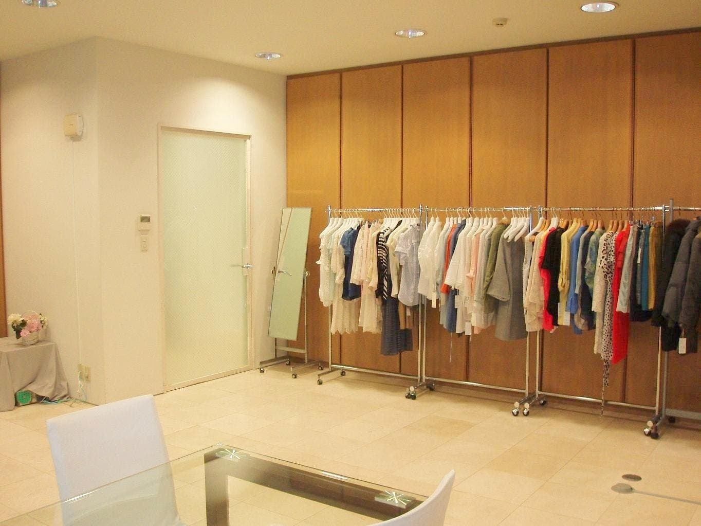 【北参道駅から徒歩３分】太陽が降り注ぐ、明るく落ち着いた開放的な空間です。の写真11