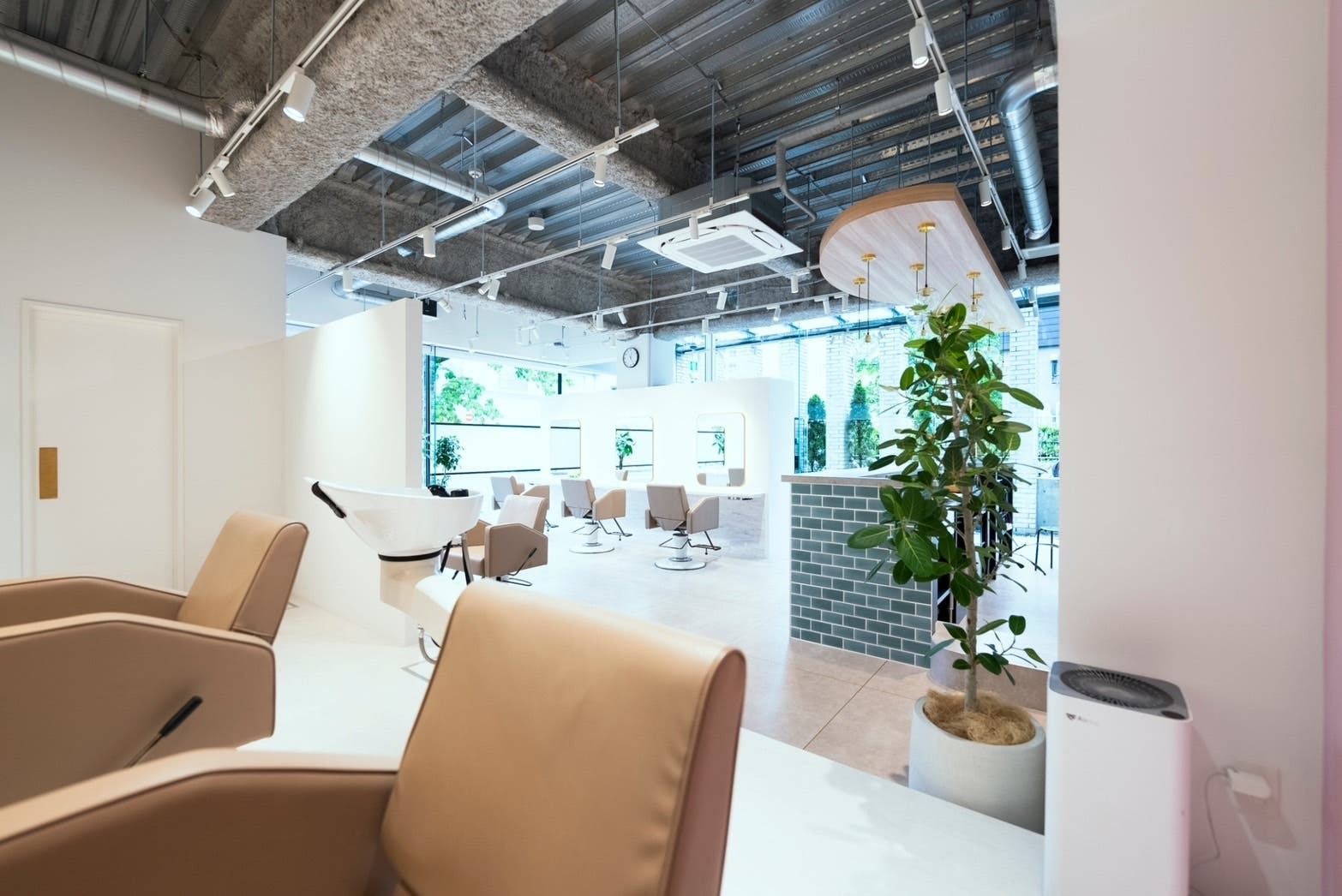 【恵比寿駅 徒歩7分】プライベートサロン🍃ロケ・スタジオ撮影📸ドラマ・YouTube撮影🌟美容・ヘアカット🪞セミナー😊の写真9