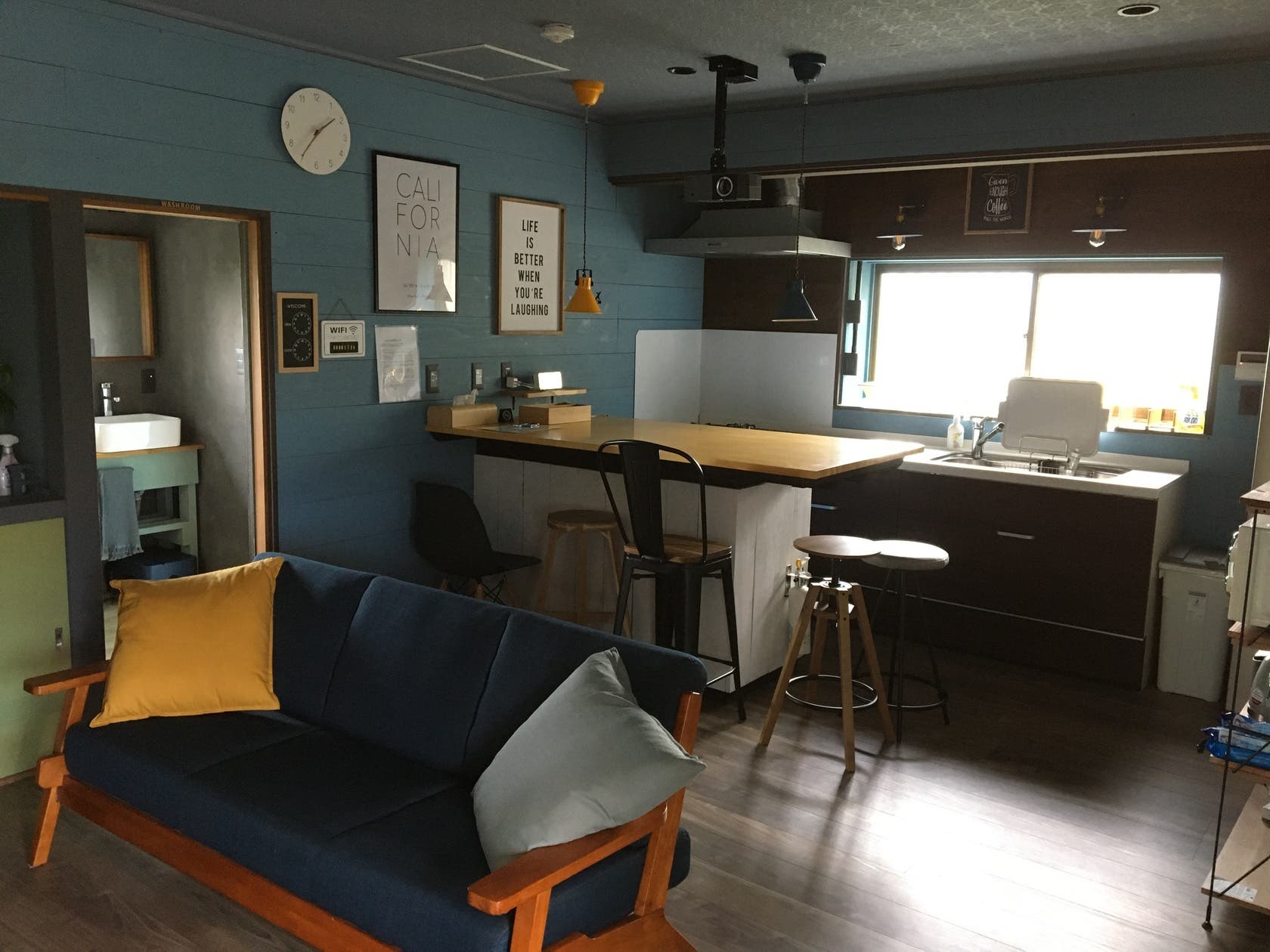 西海岸　カフェ風　スペース　プロジェクターの写真10