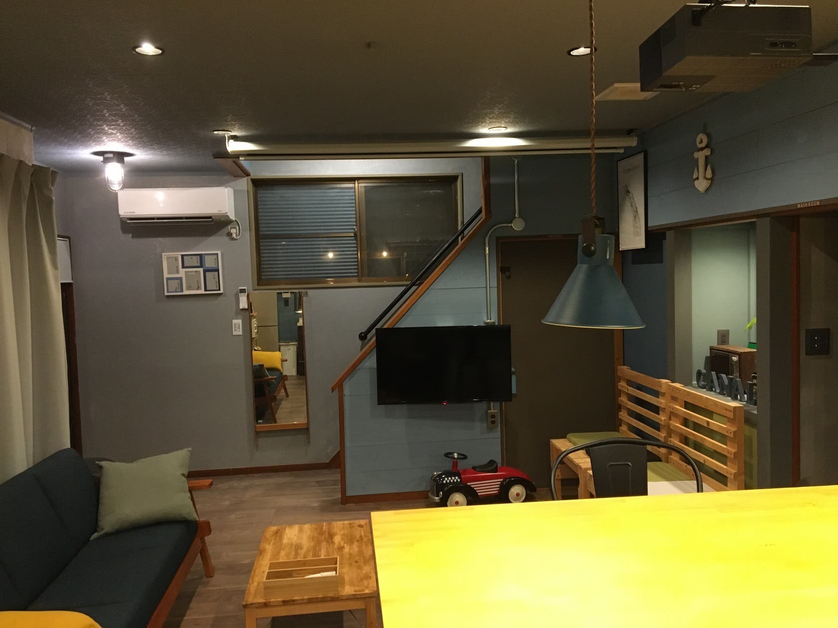 西海岸　カフェ風　スペース　プロジェクターの写真12